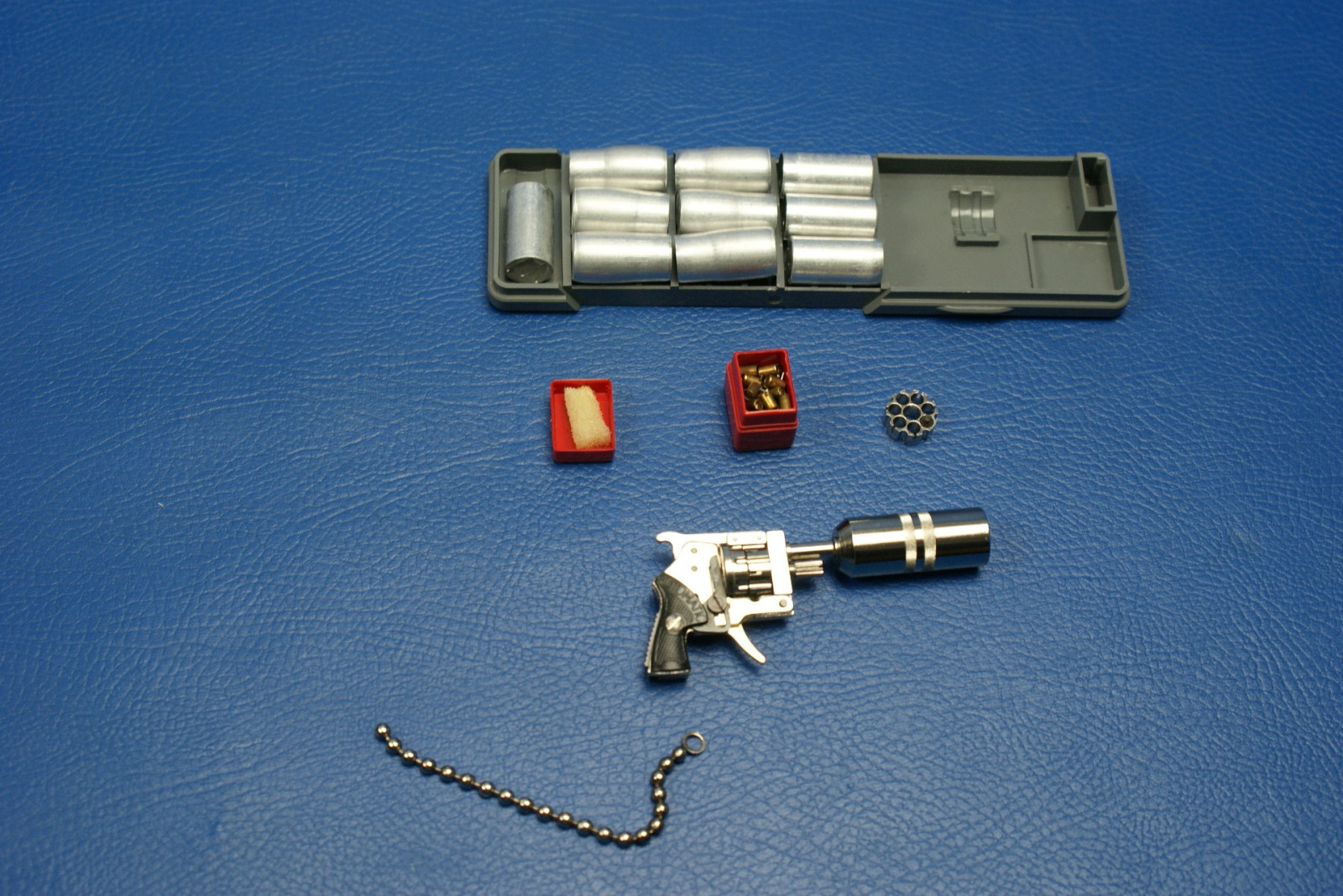 Revolver Xythos automatic. für 2 mm Stiftfeuer - eGun