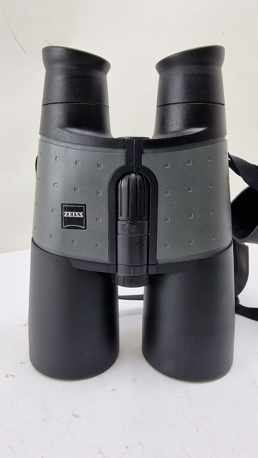 Fernglas ZEISS Design Selection 10x56 B T*P* + Zeiss Tasche - eGun