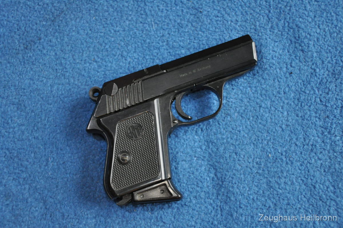 SEHR SCHÖNE PISTOLE ERMA EP 652 .22LR - eGun