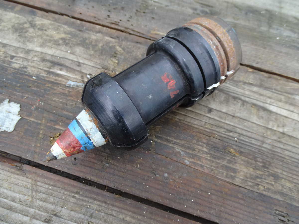 100% original ! * APDS 6pr. / 57mm ANTI-TANK Geschoß * BRITISH ARMY 5. ...