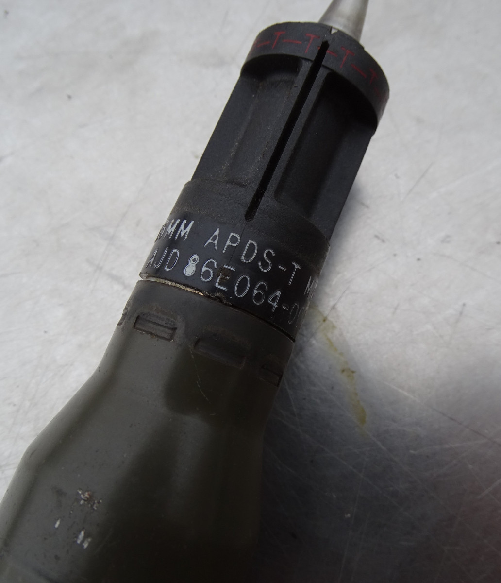 25mm APDS-T MUNITION * mod BUSHMASTER ? * Dieses ist keine ÜBUNG ...